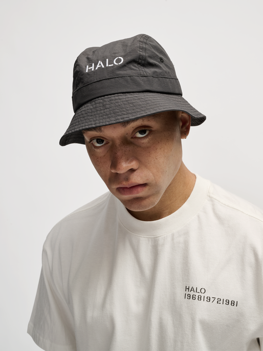 HALO HALO BUCKET HAT NYLON - RAVEN | newlinehalo.dk